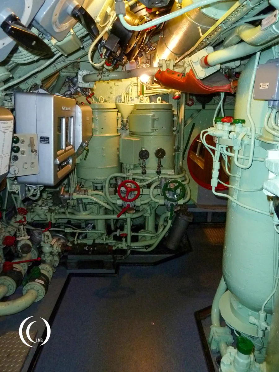 U-boat Type XXI ‘Wilhelm Bauer’ (U-2540) Kriegsmarine Submarine | LandmarkScout