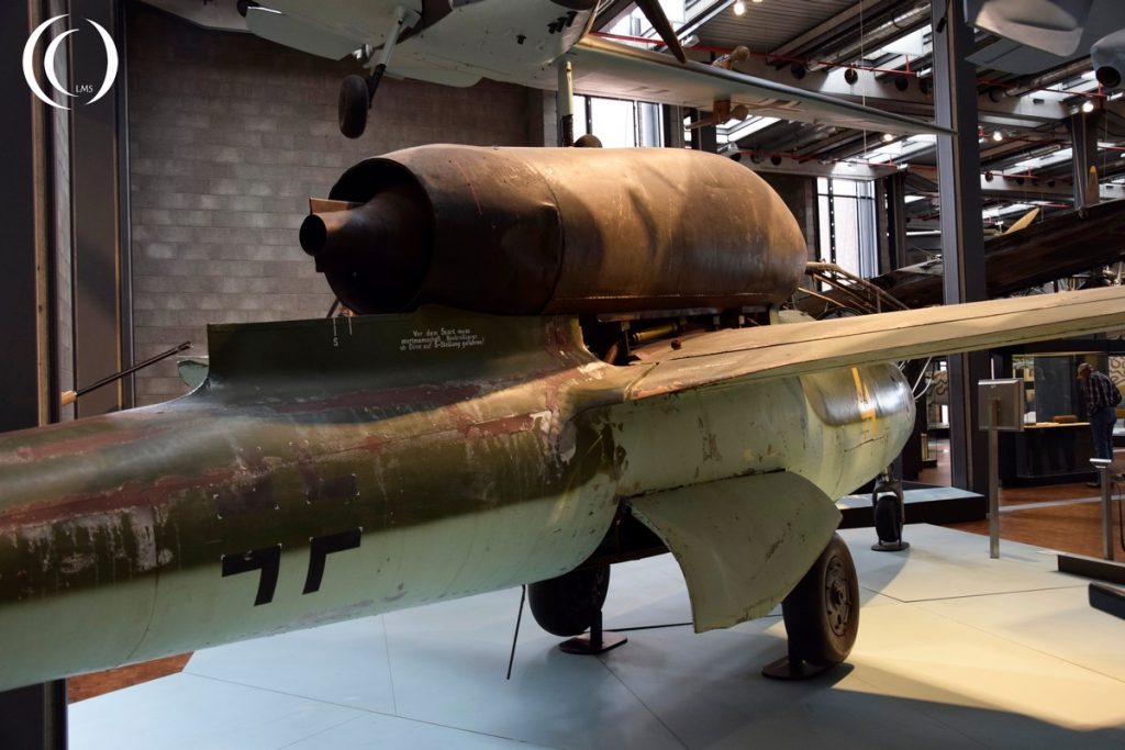 Heinkel He 162 A-2- Volksjäger – Salamander – The Nazi’s Wooden Jet ...