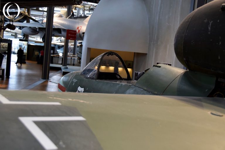 Heinkel He 162 A-2- Volksjäger – Salamander – The Nazi’s Wooden Jet ...