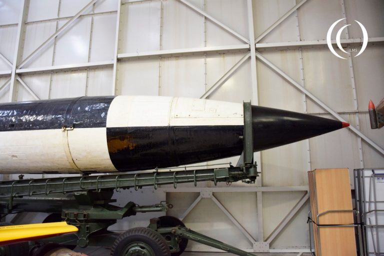 V2 Rocket, Aggregat A4 – German Long-Range Guided Ballistic Missile ...