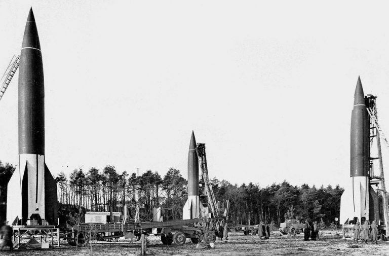 V2 Rocket, Aggregat A4 – German Long-Range Guided Ballistic Missile ...