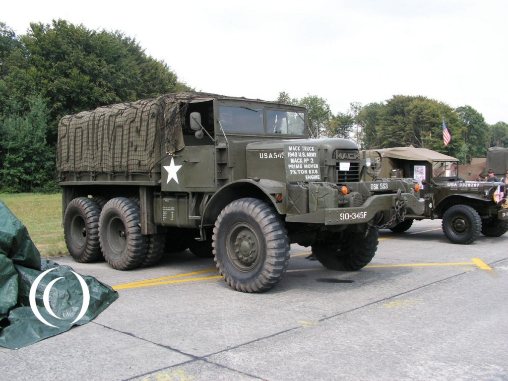 WW2 American Mack Tractors and Prime Movers | LandmarkScout