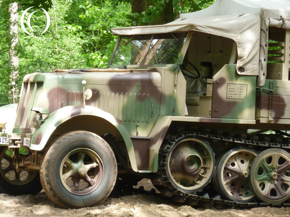 Sd.Kfz. 7 – Krauss-Maffei 8 ton German Halftrack Open Bed With Canvas ...