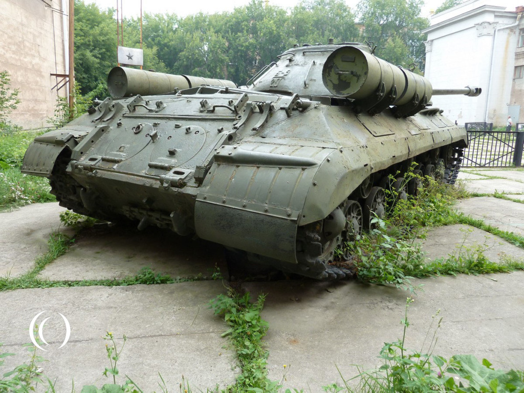 Joseph Stalin IS-3 – Russian Heavy Tank | LandmarkScout
