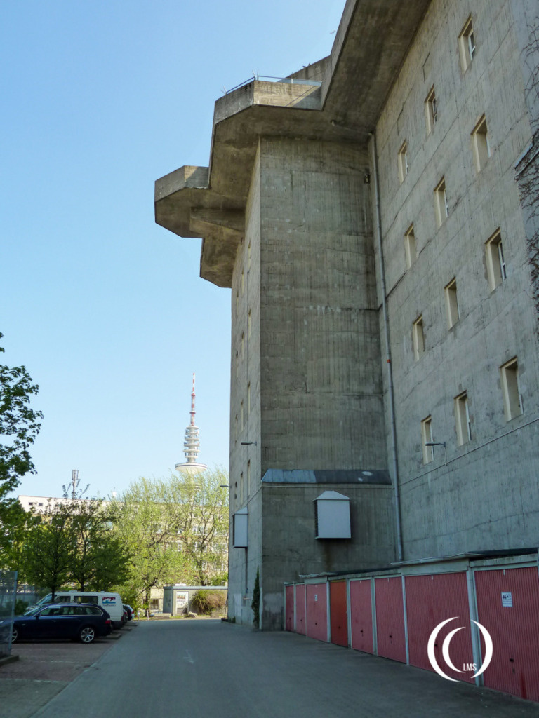 Flakturm Type IV – A Hochbunker at Heiligengeistfeld – St. Pauli ...