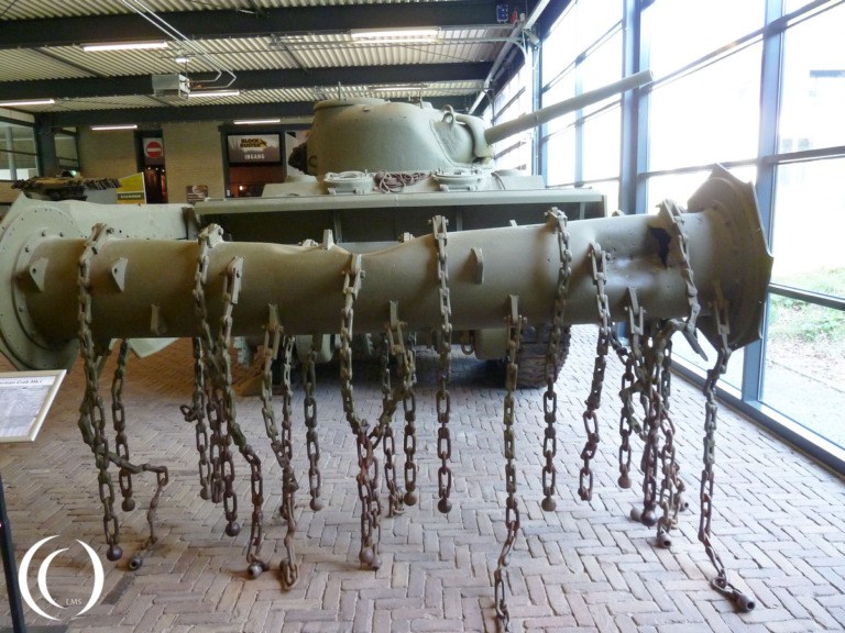 Sherman Crab – Mine Flail tank based on a Sherman M4A4 (75) | LandmarkScout
