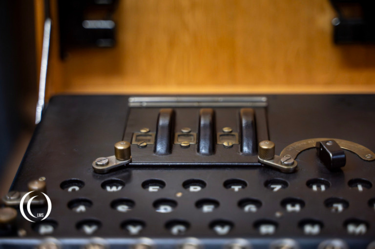 The Enigma I – a Cipher Machine for the German Wehrmacht | LandmarkScout