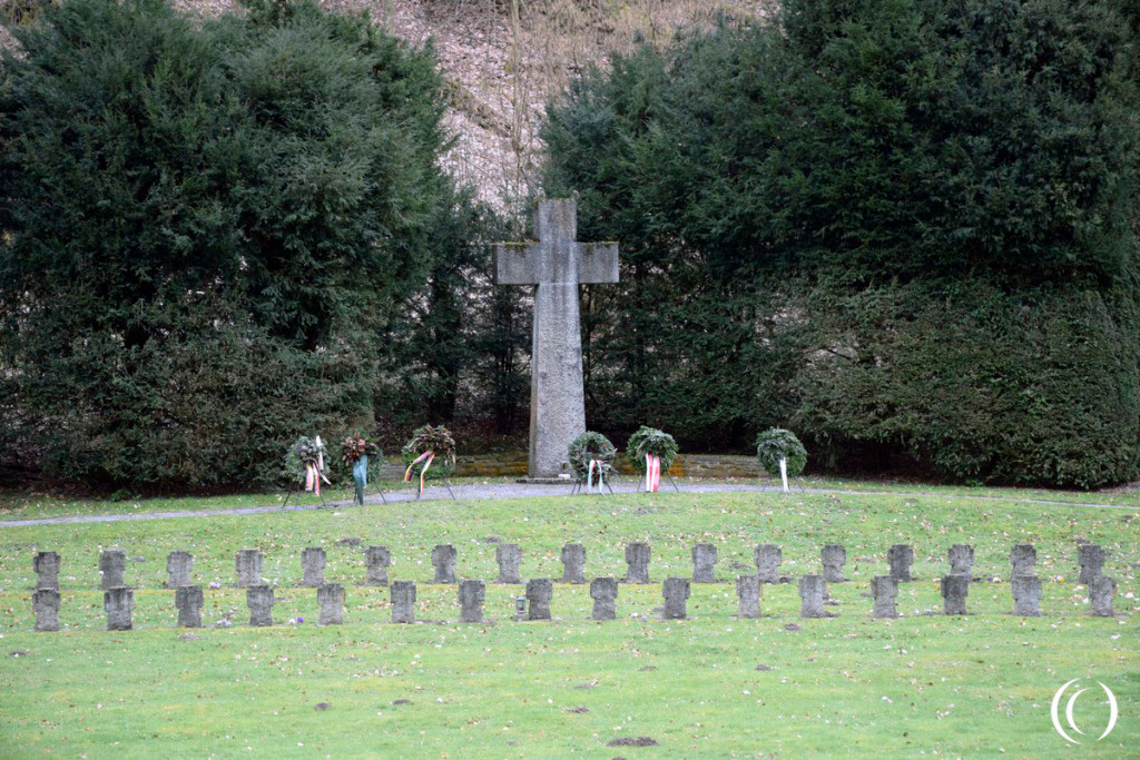 Soldatenfriedhof Böddeken – German Military Cemetery – Büren, Germany ...