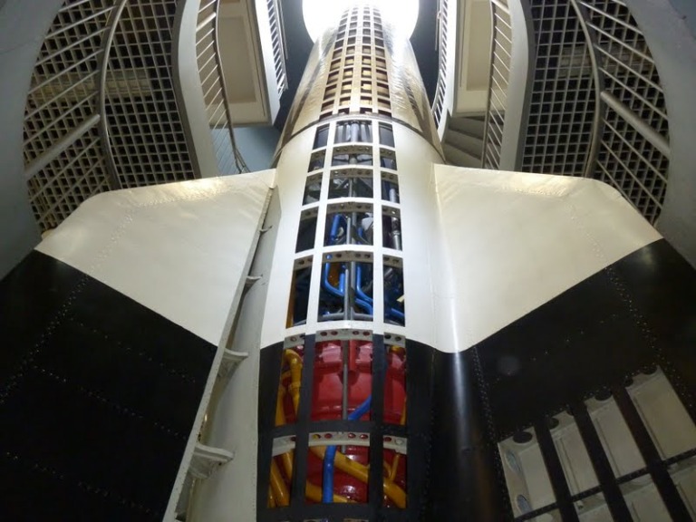 V2 Rocket, Aggregat A4 – German Long-Range Guided Ballistic Missile ...