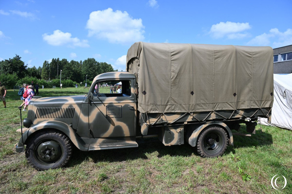 Opel Blitz 3,6-36S – Sd.Kfz.305 – German 3 tons flatbed truck ...