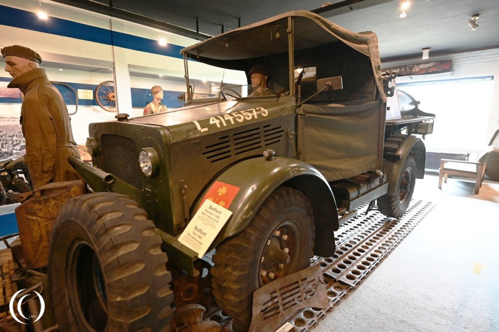 Bedford MWC 4×2 15-cwt Water Tank Truck – British General Service Truck ...