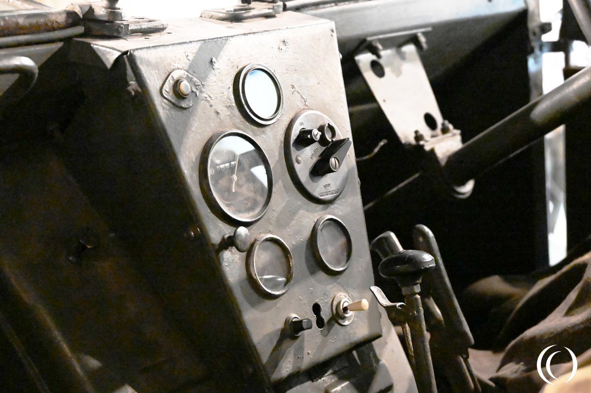 Bedford MWC 4×2 15-cwt Water Tank Truck – British General Service Truck ...