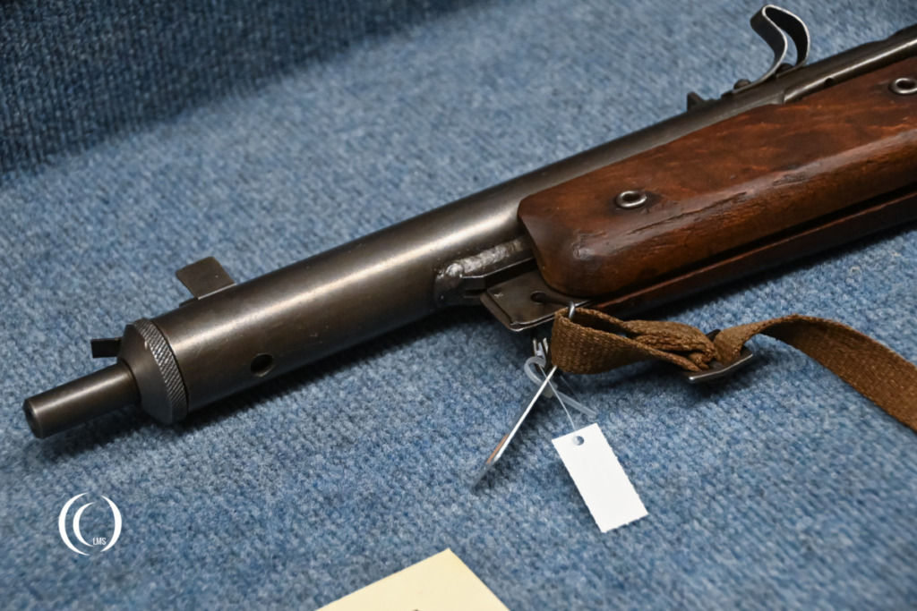 Gustloff Volkssturmgewehr VG 1-5 – German Semi-automatic Assault Rifle | LandmarkScout