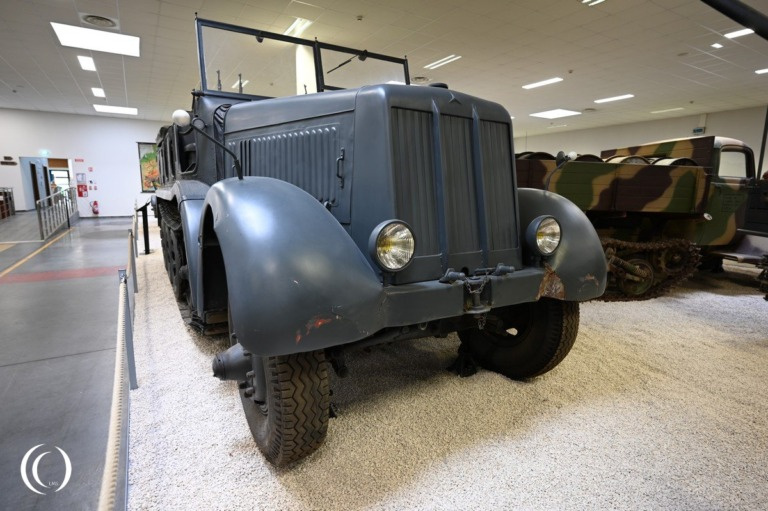Sd.Kfz. 8 – German 12 tons Heavy Prime Mover Halftrack | LandmarkScout
