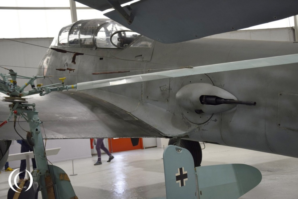 Messerschmitt Me 410 Hornisse – German Heavy Fighter | LandmarkScout