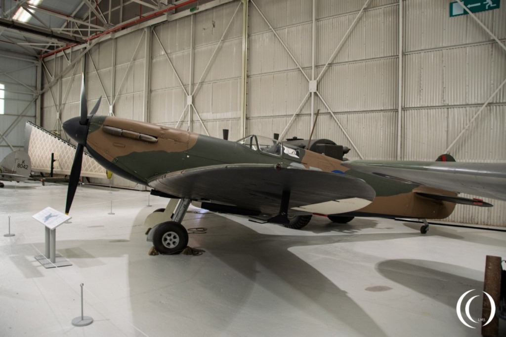 Supermarine Spitfire Mk I – British Fighter | LandmarkScout
