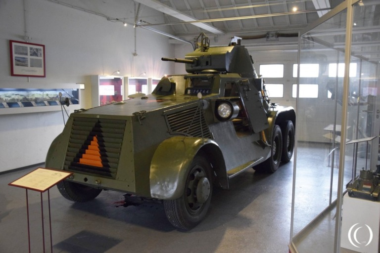 M38 – Landsverk L-180, Dutch Armored Car | LandmarkScout