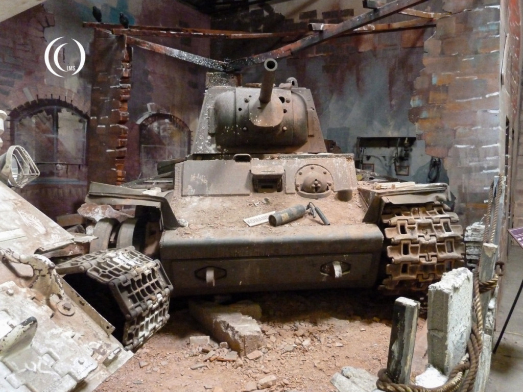 KV-1 Kliment Voroshilov M1940 with F-32 Gun – Soviet Heavy Tank ...