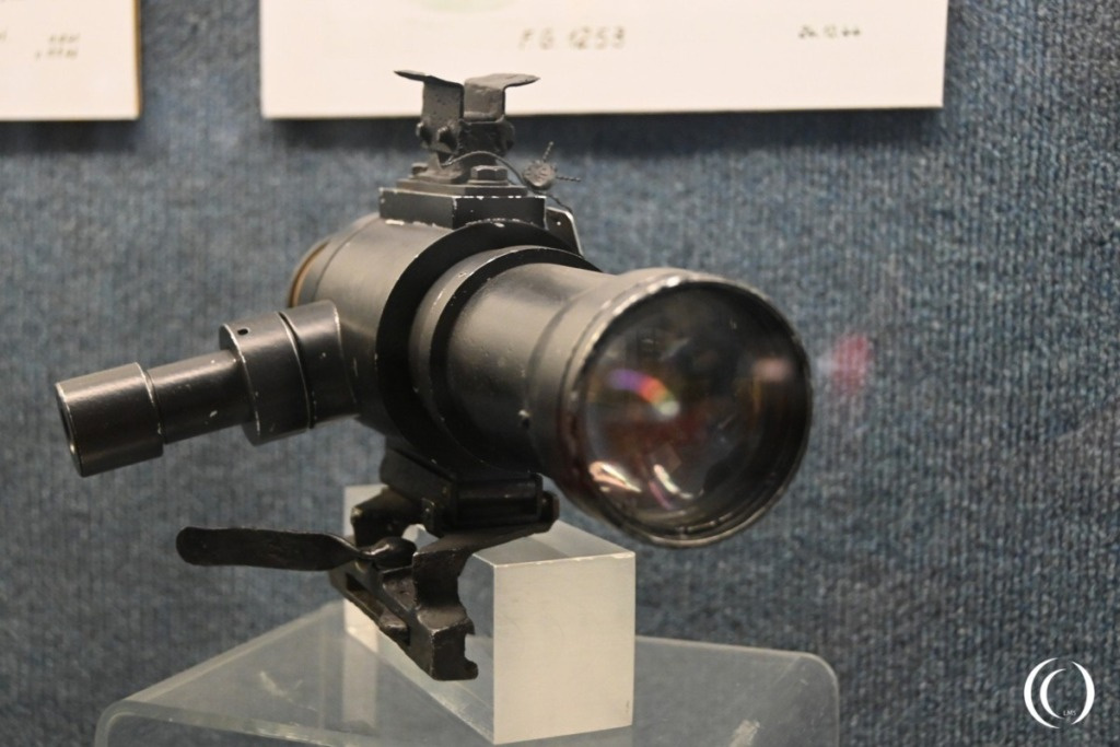 Zielgerät 1229 – Vampir – German Infrared Assault Rifle Scope ...