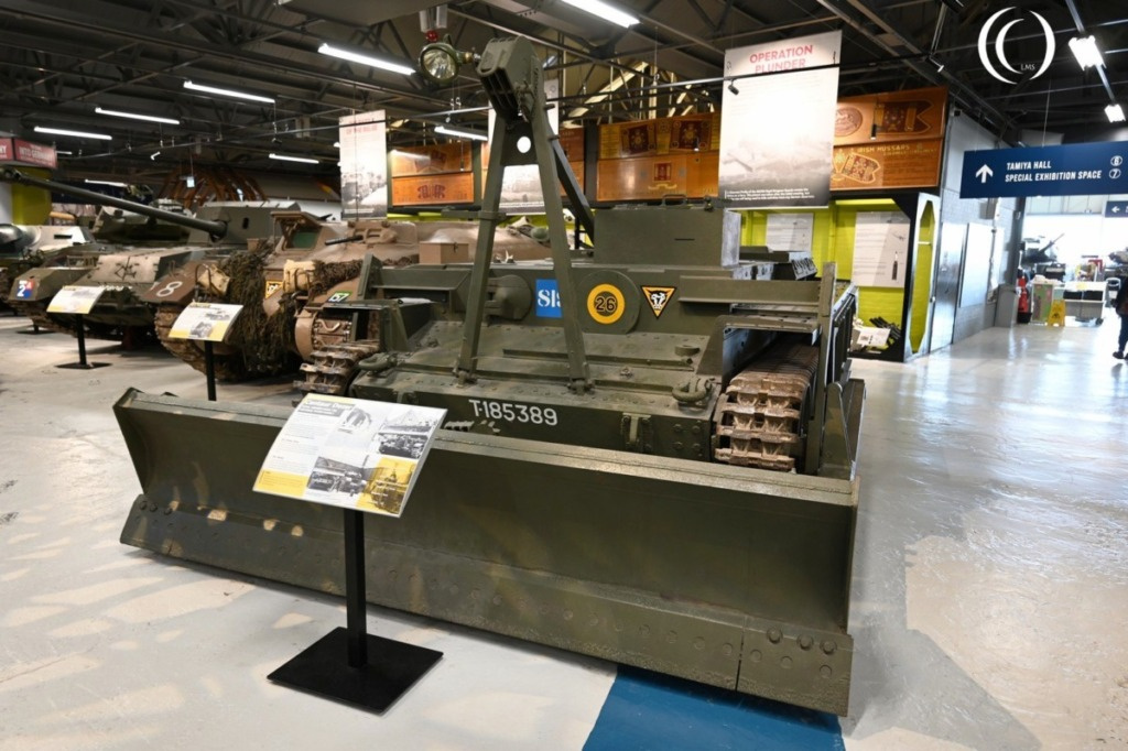 Centaur Dozer based on the Tank, Cruiser, Mk VIII, Centaur A27L ...