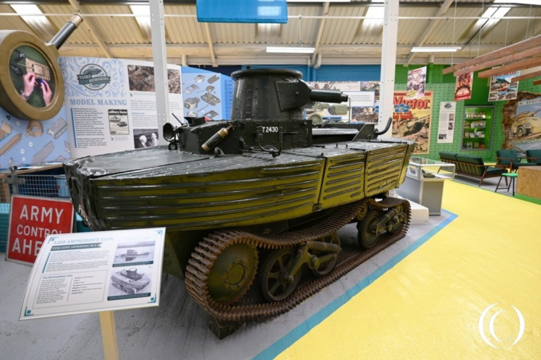 Vickers Amphibious Light Tank L1E3 – British Amphibious Tank ...