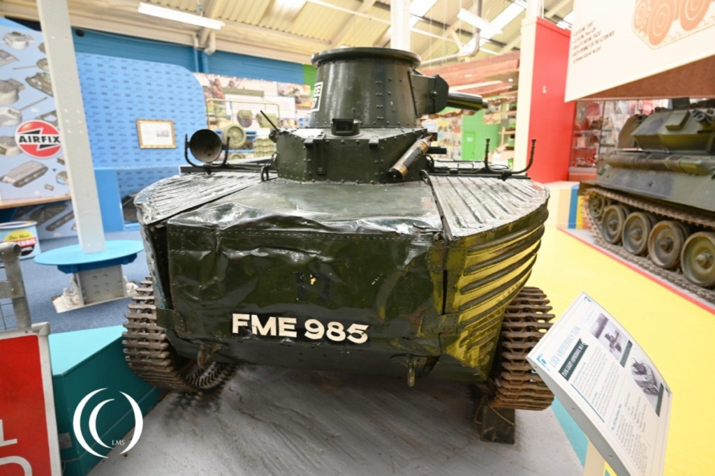 Vickers Amphibious Light Tank L1E3 – British Amphibious Tank ...