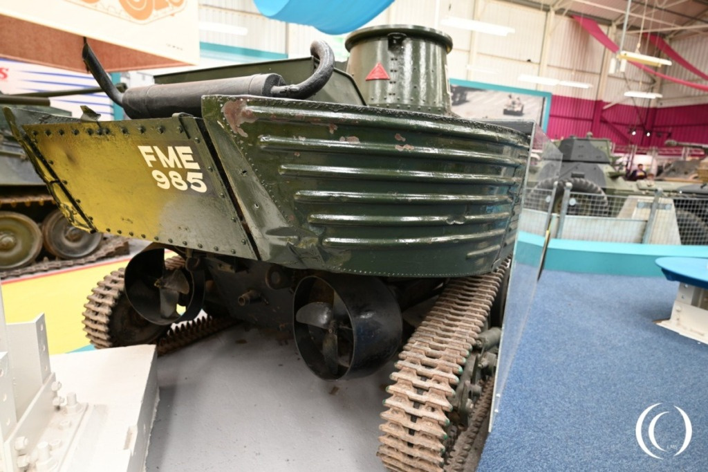 Vickers Amphibious Light Tank L1E3 – British Amphibious Tank ...
