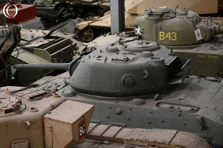 Assault Tank T14 – Anglo-American Heavy Tank | LandmarkScout