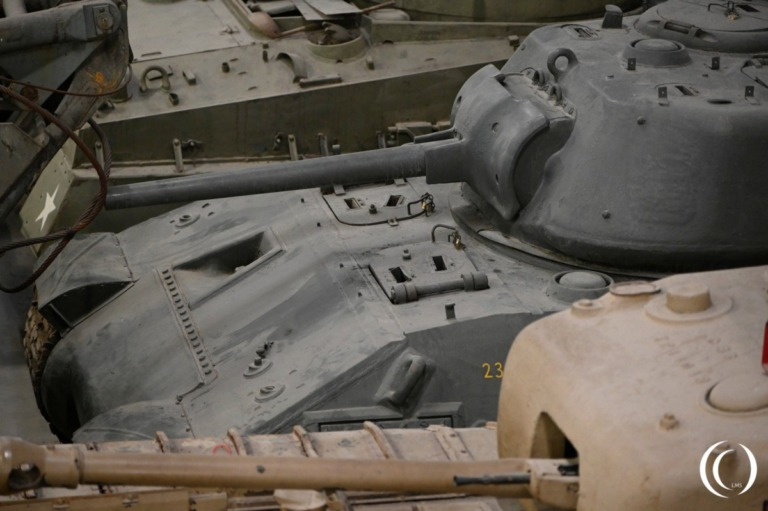 Assault Tank T14 – Anglo-American Heavy Tank | LandmarkScout