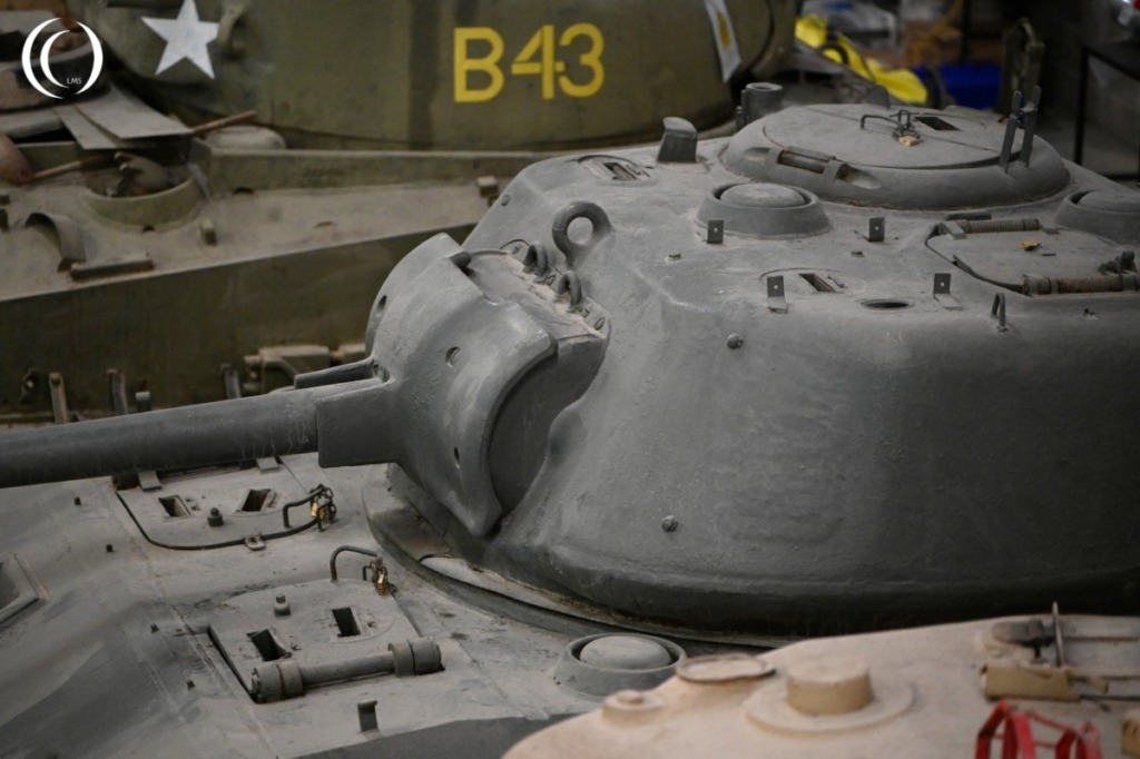 Assault Tank T14 – Anglo-American Heavy Tank | LandmarkScout