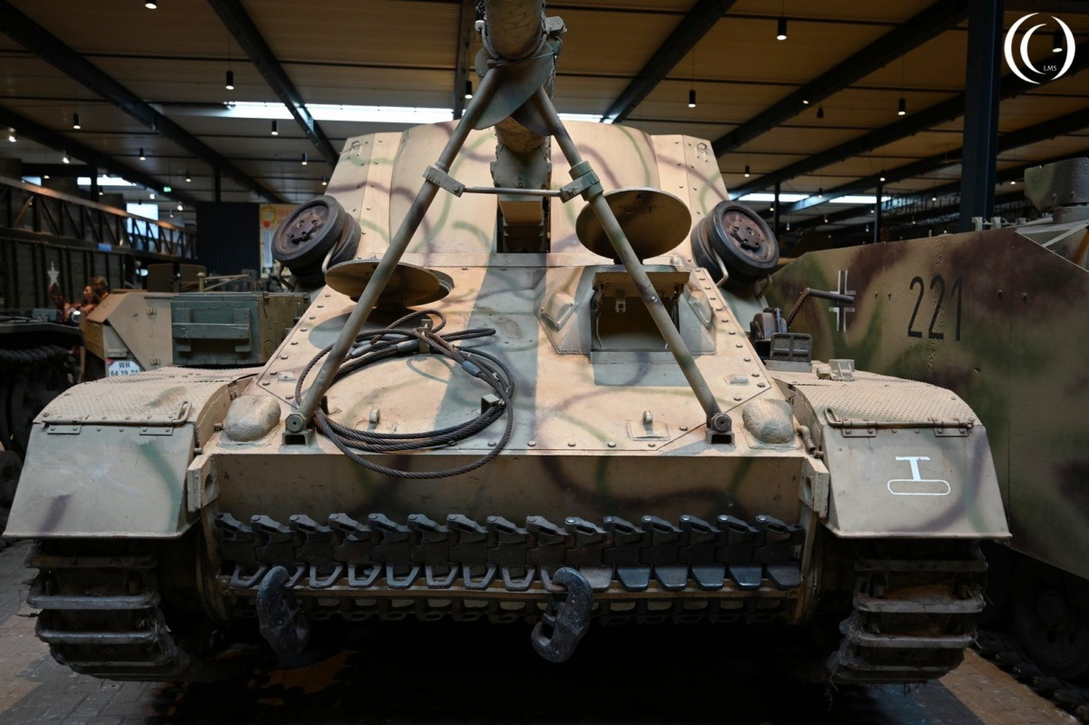 Panzerjäger Nashorn Sd.Kfz. 164 – German Tank Destroyer | LandmarkScout