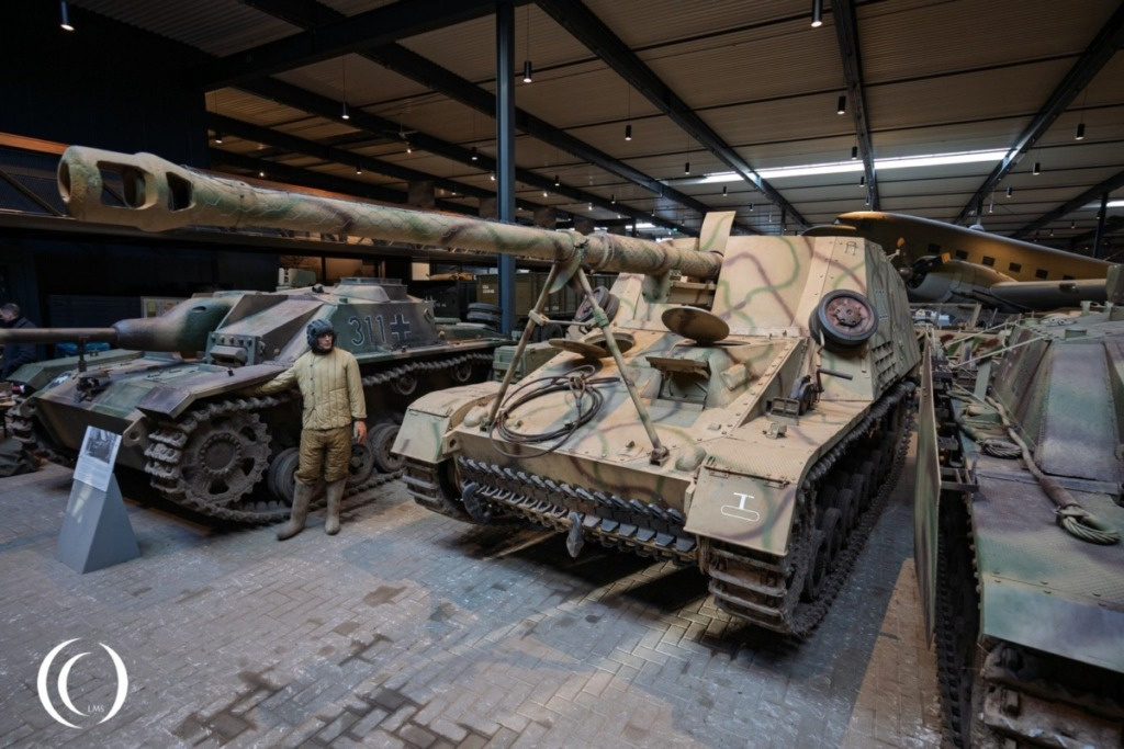 Panzerjäger Nashorn Sd.Kfz. 164 – German Tank Destroyer | LandmarkScout